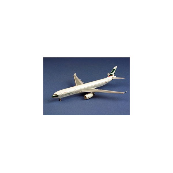 Miniature Airbus A330-300 B-LBB Cathay Pacific - francis miniatures
