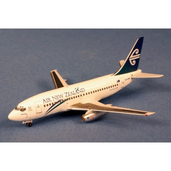 Aeroclassics AC579A Miniature Boeing 737-200C ZK-NQC Air New Zealand n ...