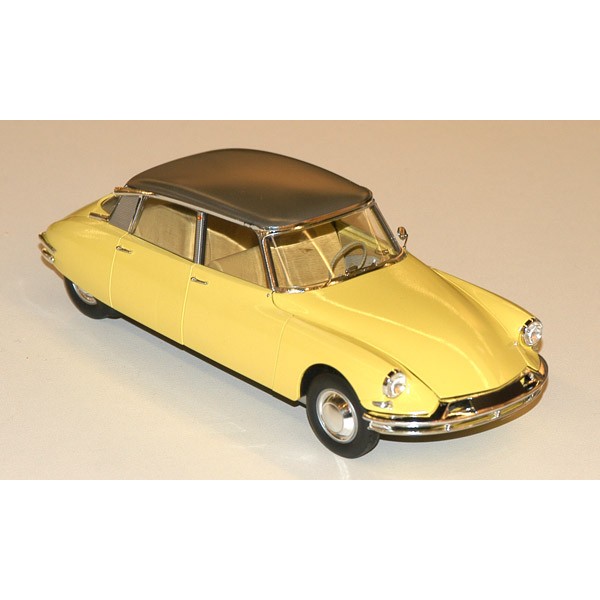 Ebbro 25002 Maquette Renault 4L - francis miniatures